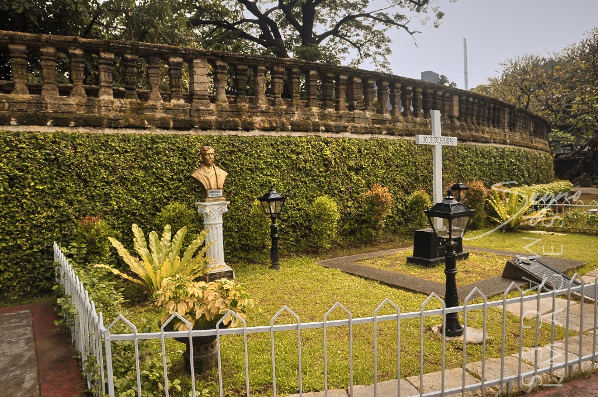 Paco Park: Manila’s Circular Sanctuary of History and Quiet Reflection ...