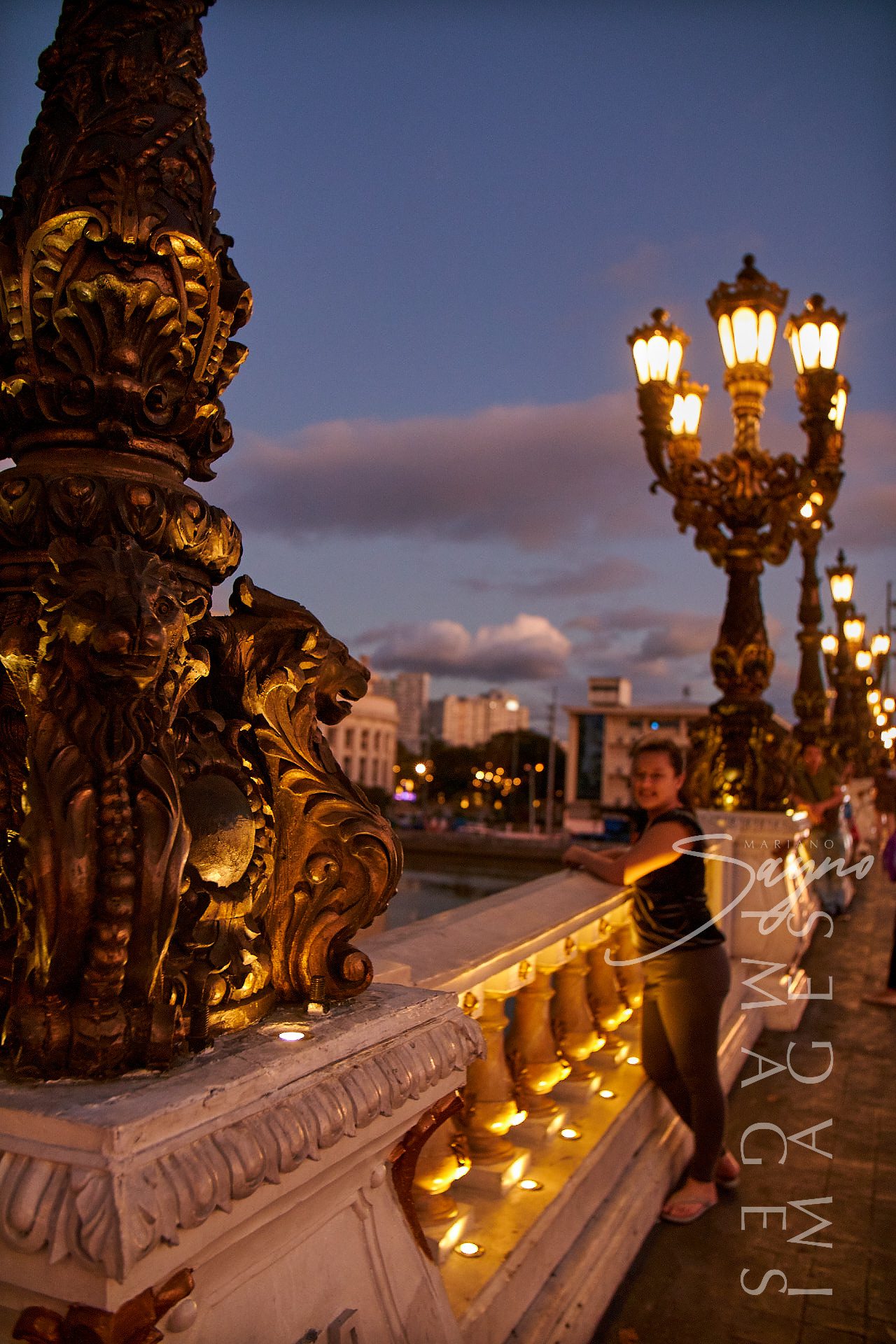 The Beauty of Quezon Bridge: A Historic Landmark Connecting Manila’s ...
