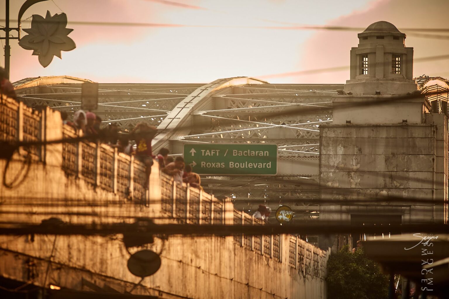The Beauty of Quezon Bridge: A Historic Landmark Connecting Manila’s ...