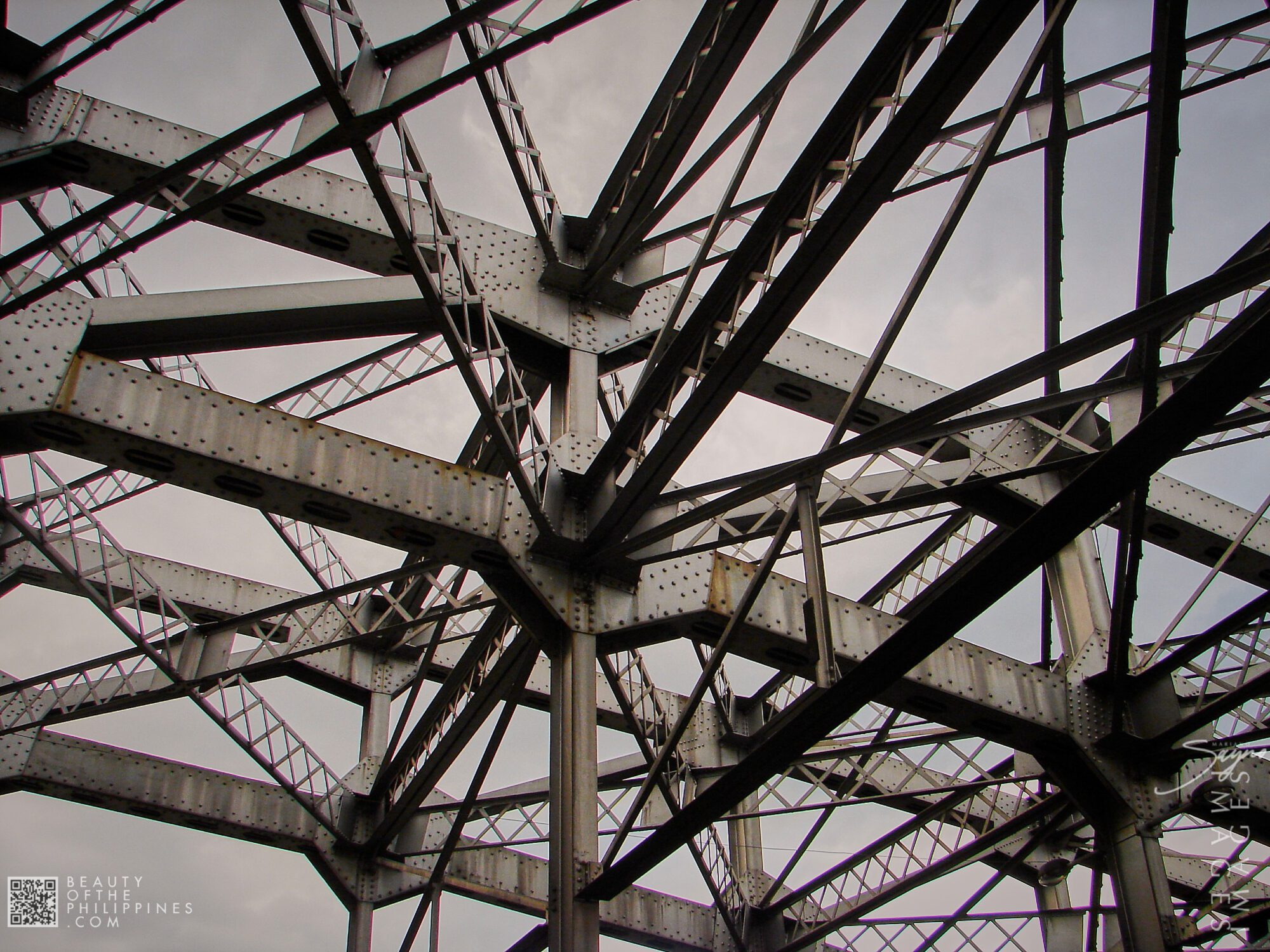 The Beauty of Quezon Bridge: Manila’s Historic Link Across the Pasig ...