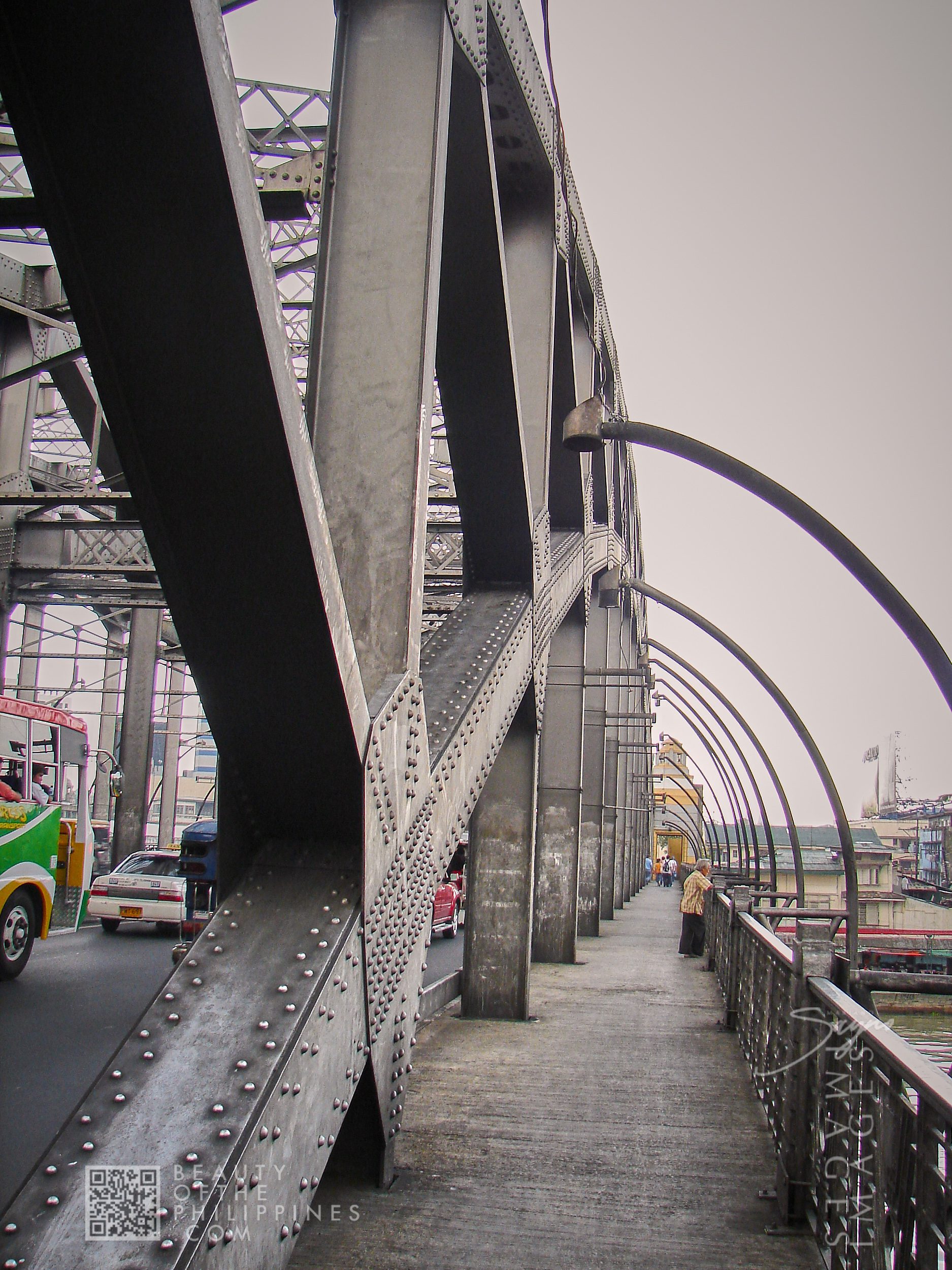 The Beauty of Quezon Bridge: Manila’s Historic Link Across the Pasig ...