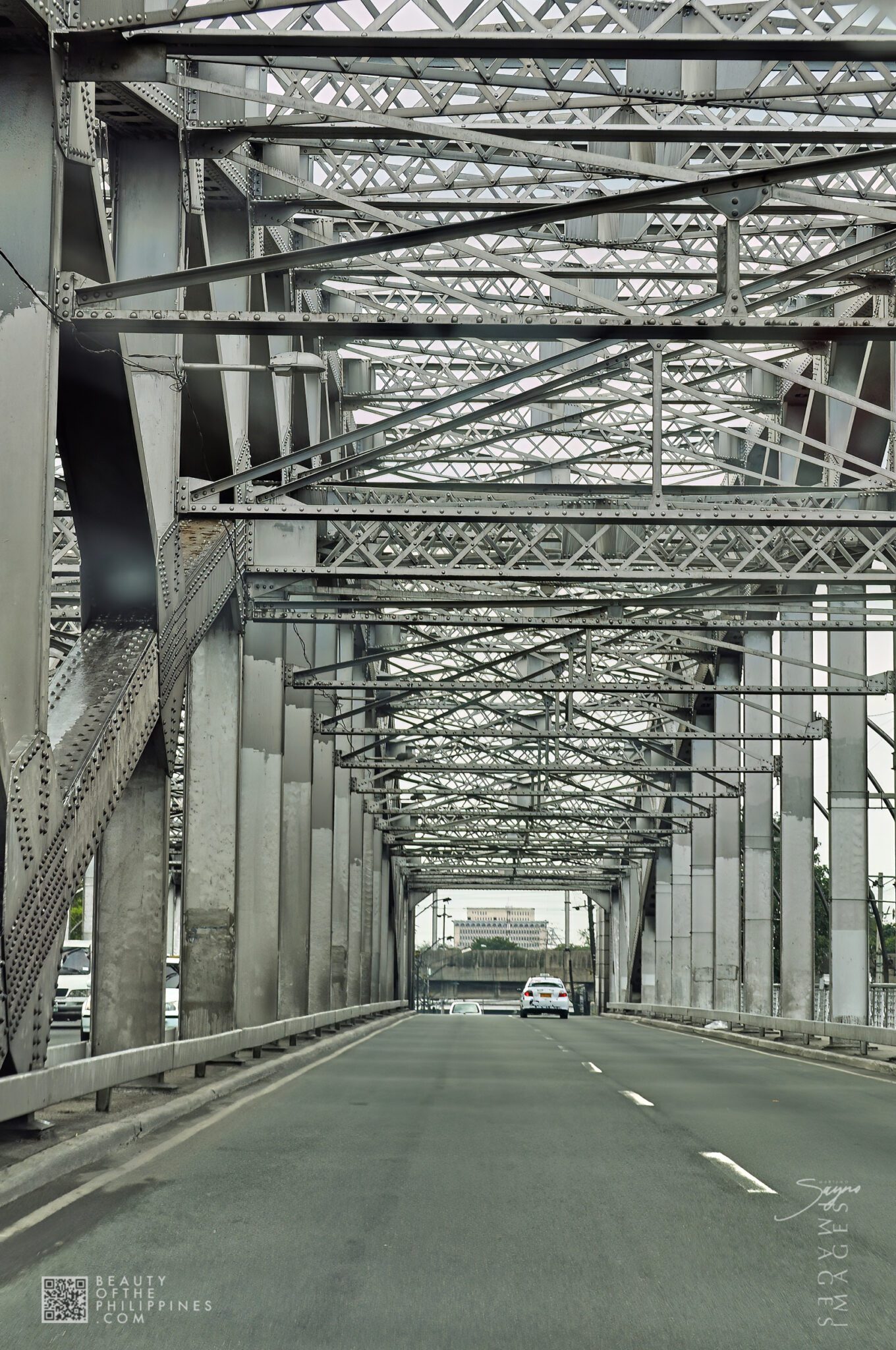 The Beauty of Quezon Bridge: A Historic Landmark Connecting Manila’s ...