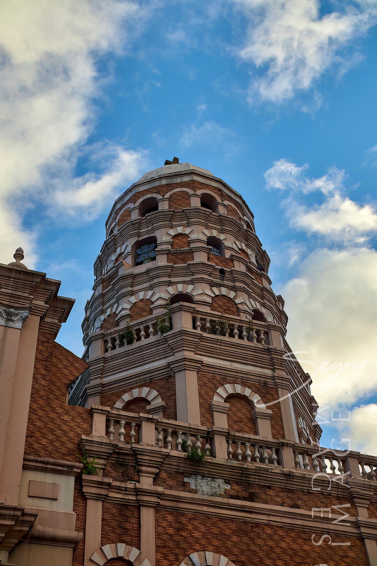 Santa Cruz Church: Where Faith Meets the Pulse of the City | The Beauty ...