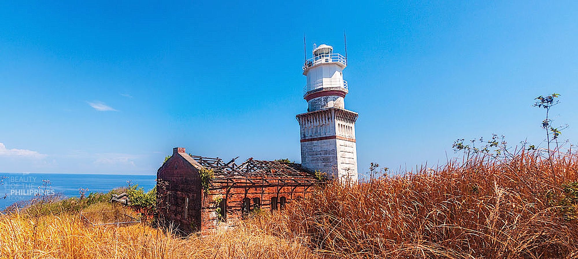 Capones Lighthouse | The Beauty of the Philippines