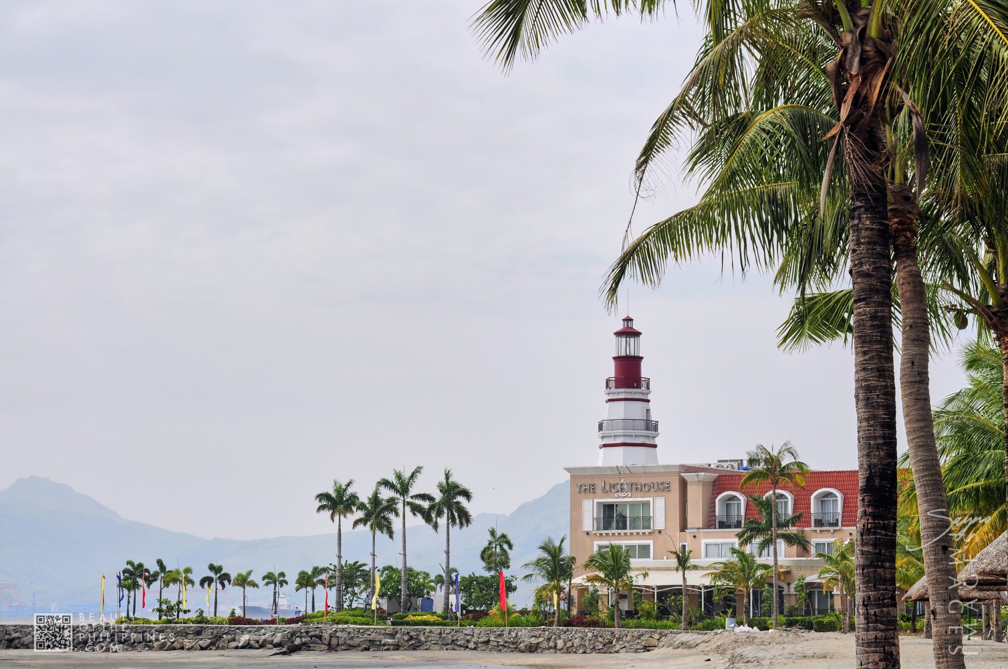 The Lighthouse Marina Resort: Coastal Charm and Tranquil Luxury on ...