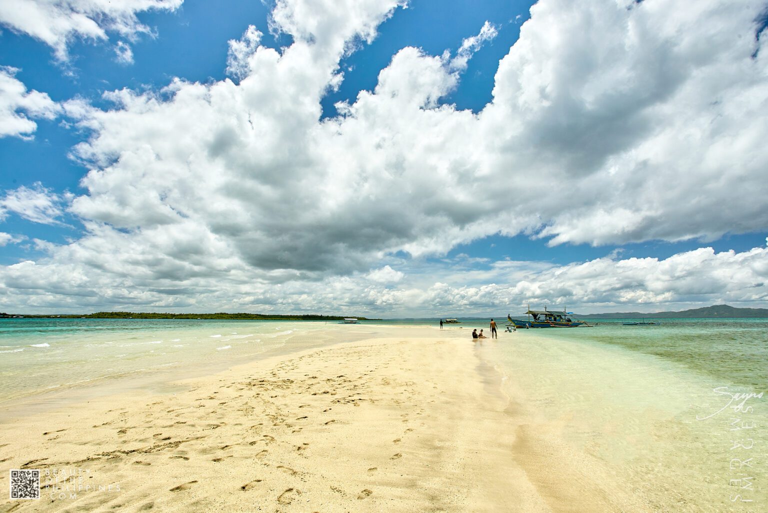 Pulong Pasig Sandbar: Walking the Endless White Sands of Calauag | The ...