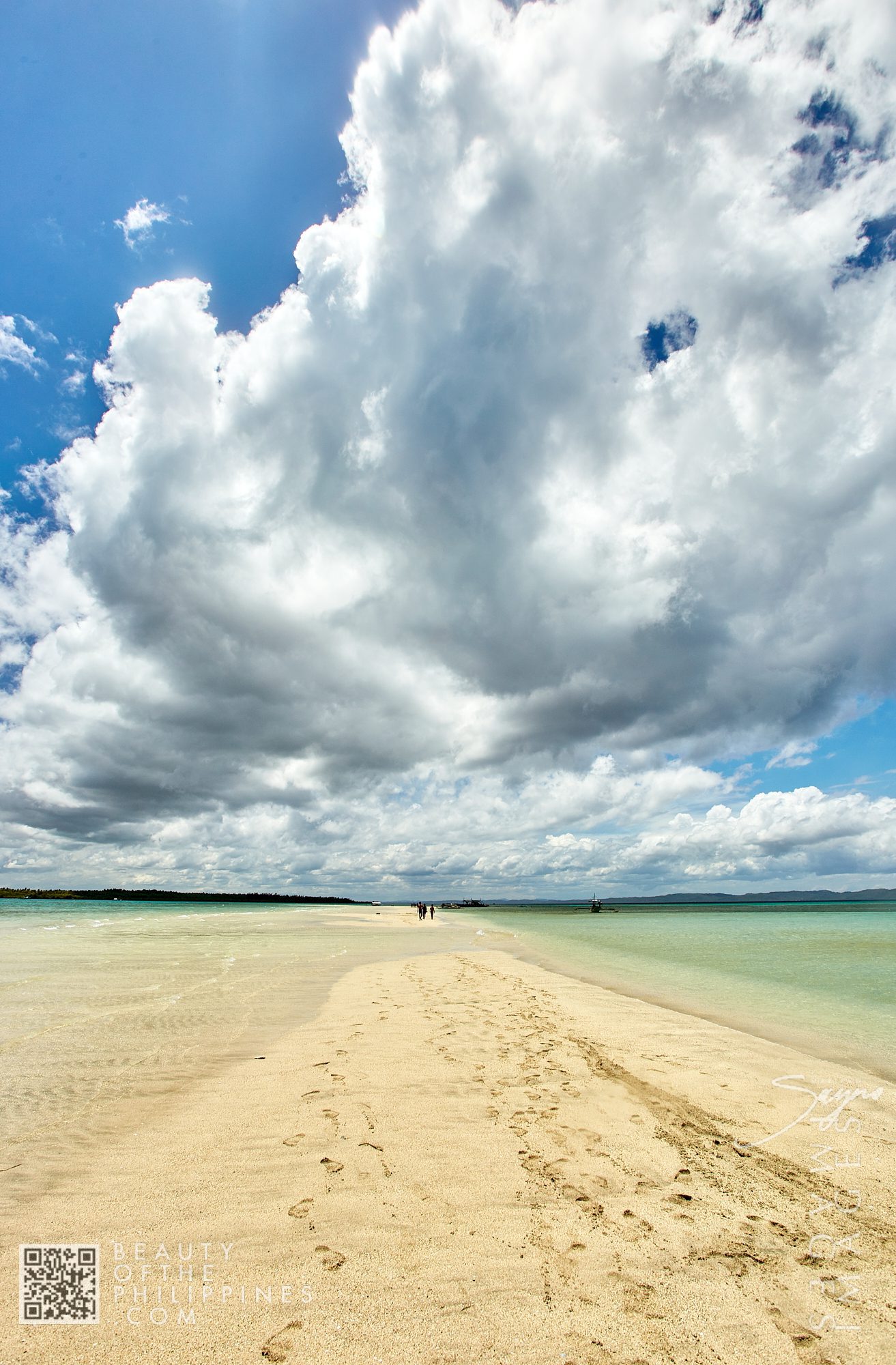 Pulong Pasig Sandbar: Walking the Endless White Sands of Calauag | The ...