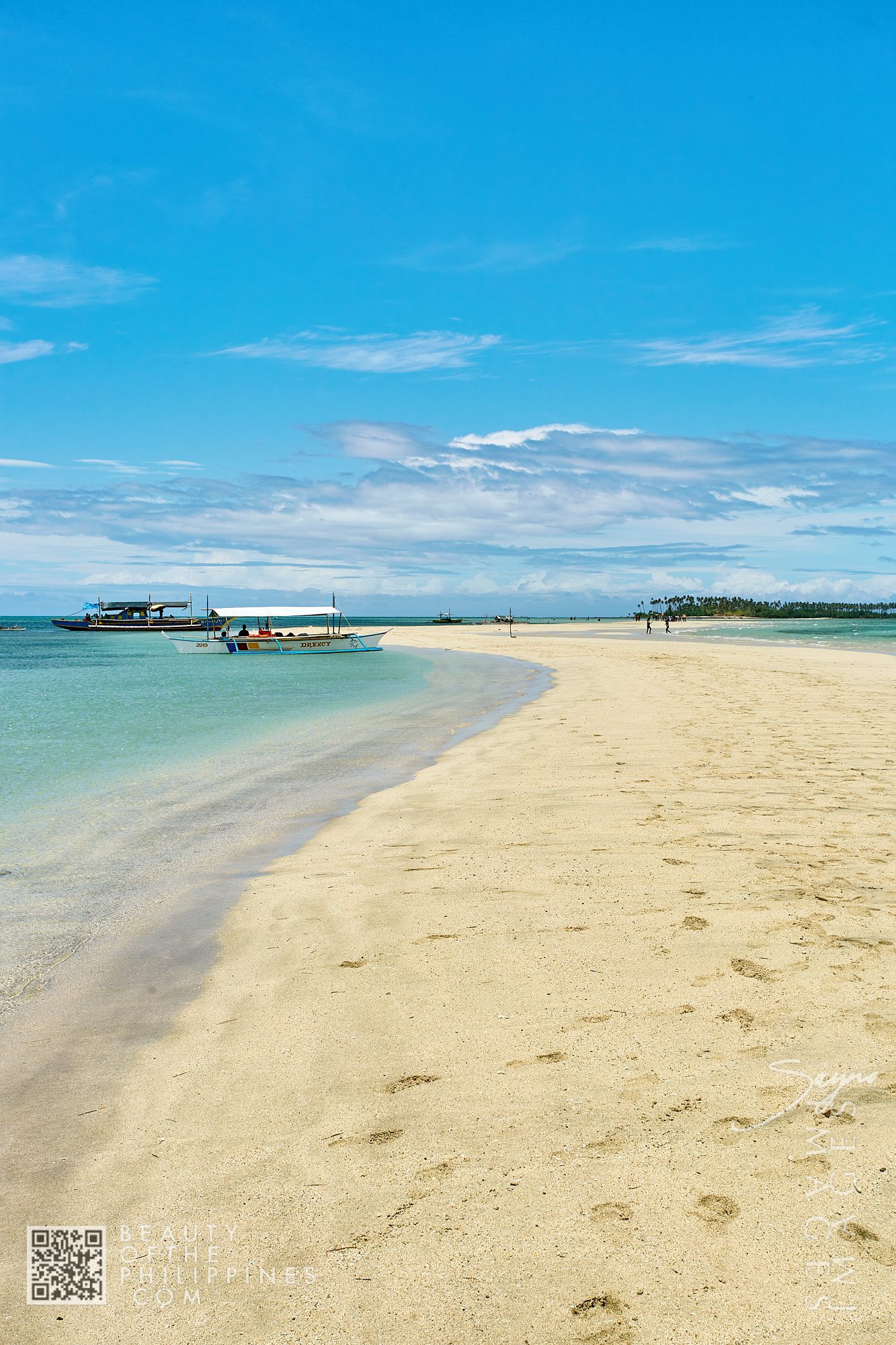 Pulong Pasig Sandbar: Walking the Endless White Sands of Calauag | The ...