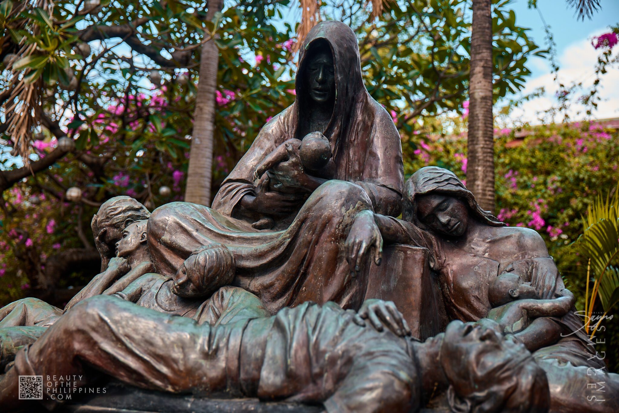 Memorare Manila 1945: A Quiet Memorial to the Civilian Tragedy of the ...